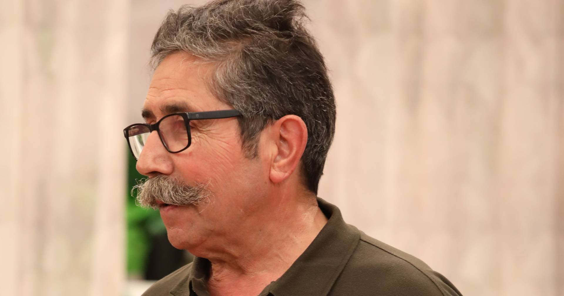 O segredo para um bigode perfeito! - SIC