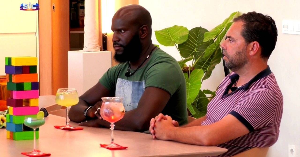 Alexandra recusa responder a pergunta: "Vou pedir ao Edgar para ...