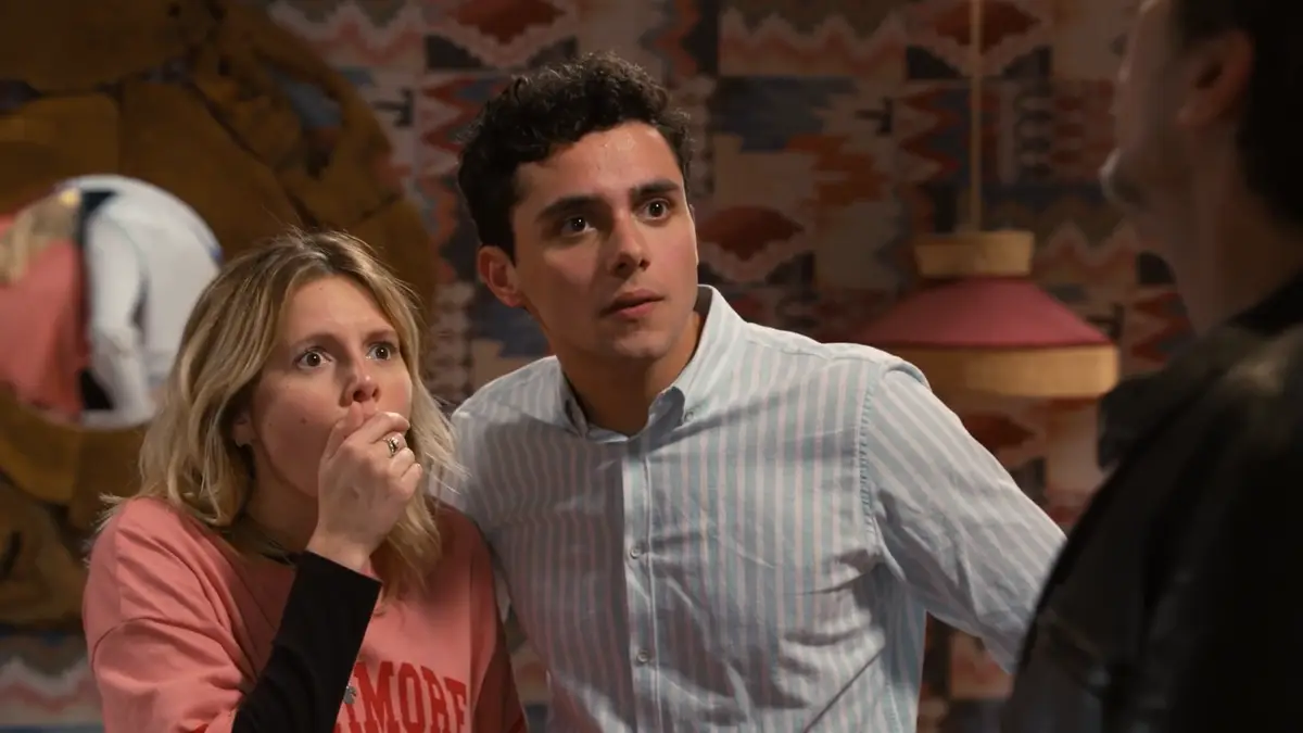 Teresinha e Bernardo em choque com noivado de Brígida: "Vais chamar vôvô ao Vicente" - SIC