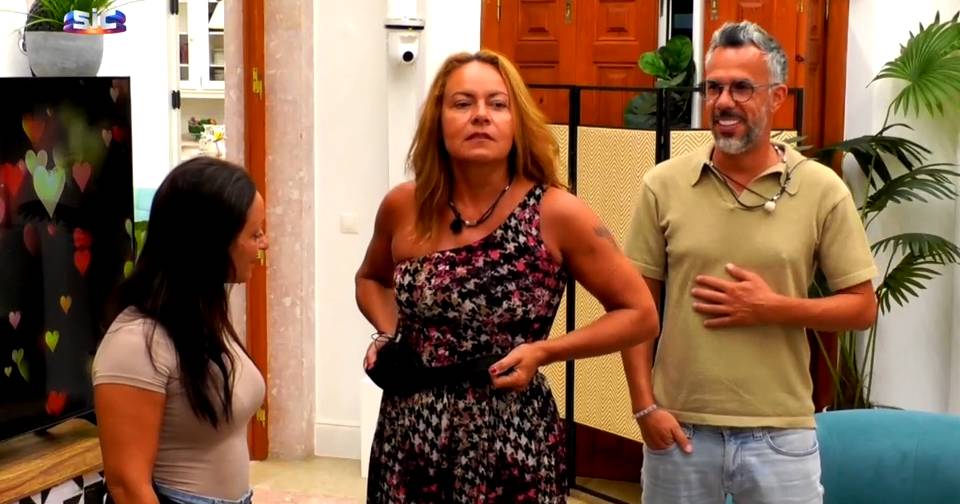 “Vê lá onde é que metes as mãos!“ - Elsa fica desagradada com encontro ...
