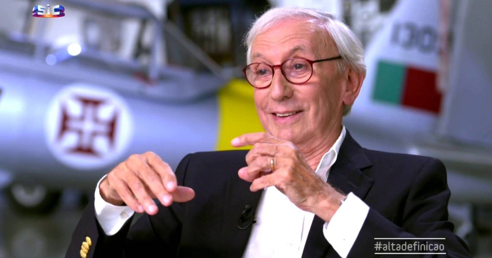 Júlio Isidro sem tabus — "Eu era mesmo o mais feio" - SIC