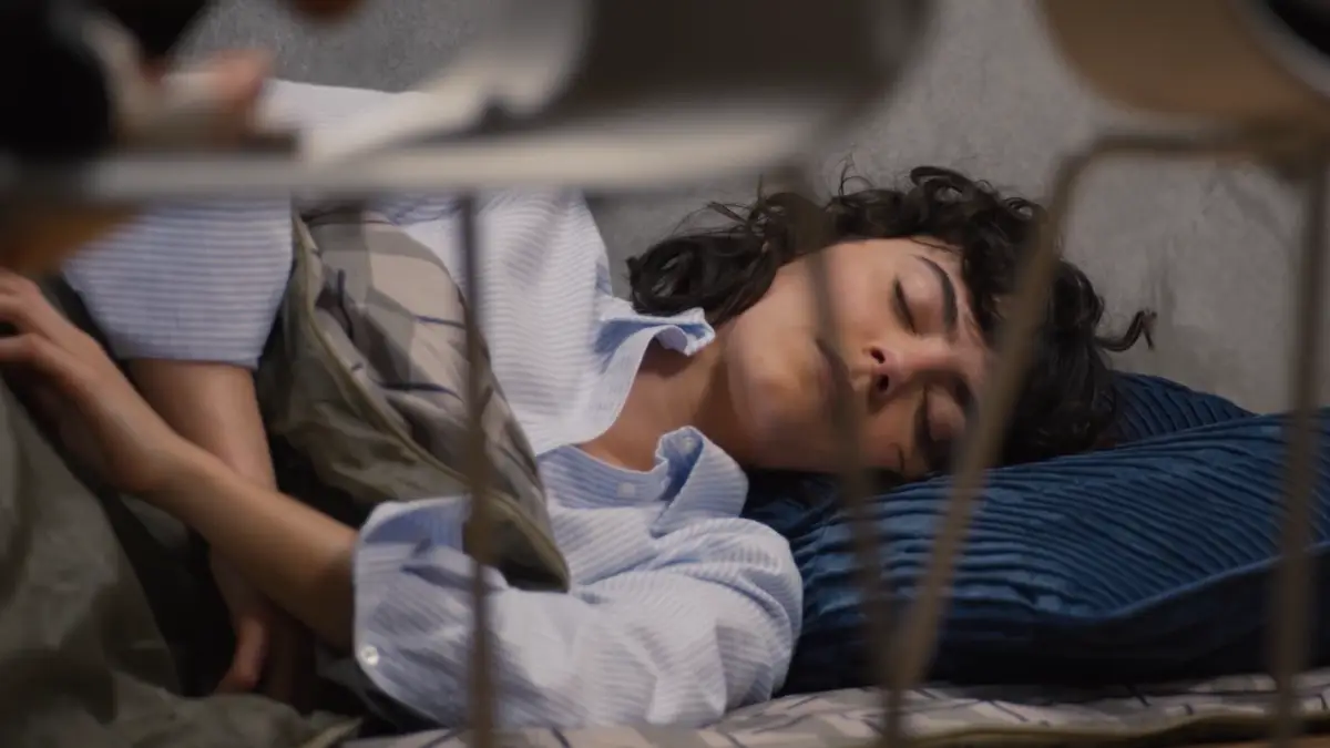 Sem abrigo! Vera dorme no chão da fábrica: “Que estás aqui a fazer?” - SIC