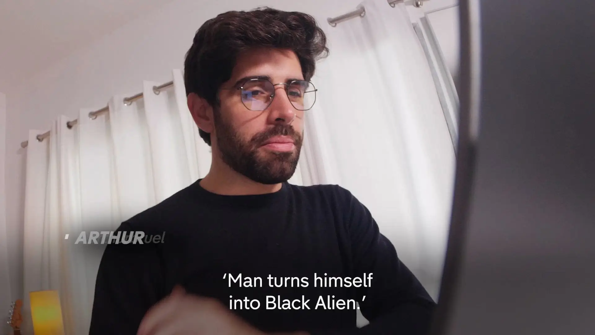 Anthony identifica-se como um alien: a modificação corporal extrema num ...