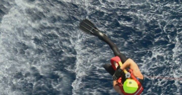 Treino da força aérea e marinha para ASAREX no Atlântico - SIC Notícias