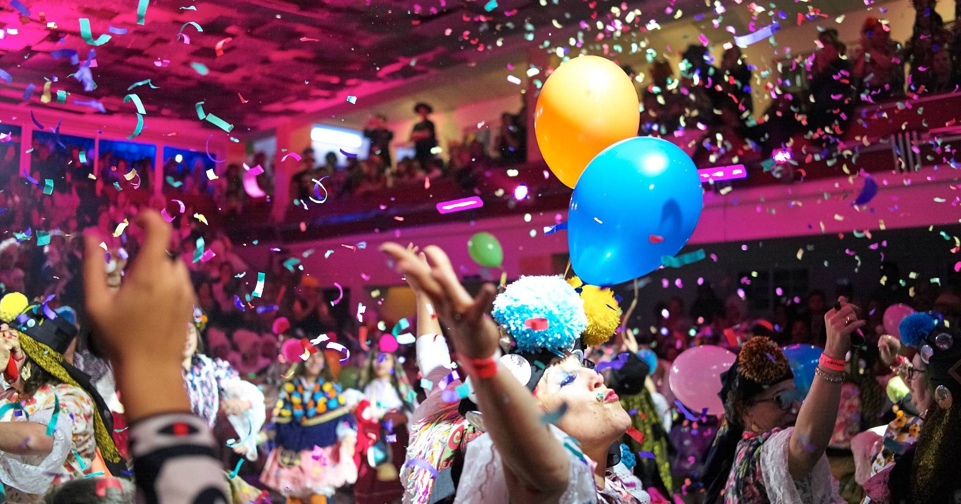 Já começou o Carnaval da Nazaré - SIC Notícias