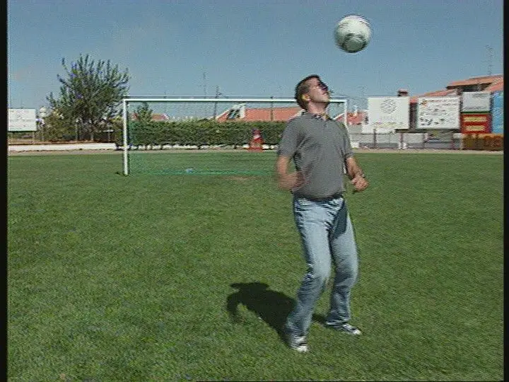 Daniel Cruzeiro joga à bola em Campo Maior - SIC Notícias