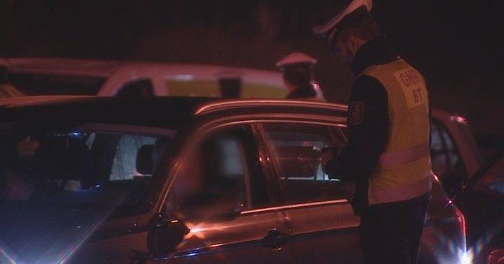 Onze condutores detidos em operação da GNR na A5 - SIC Notícias