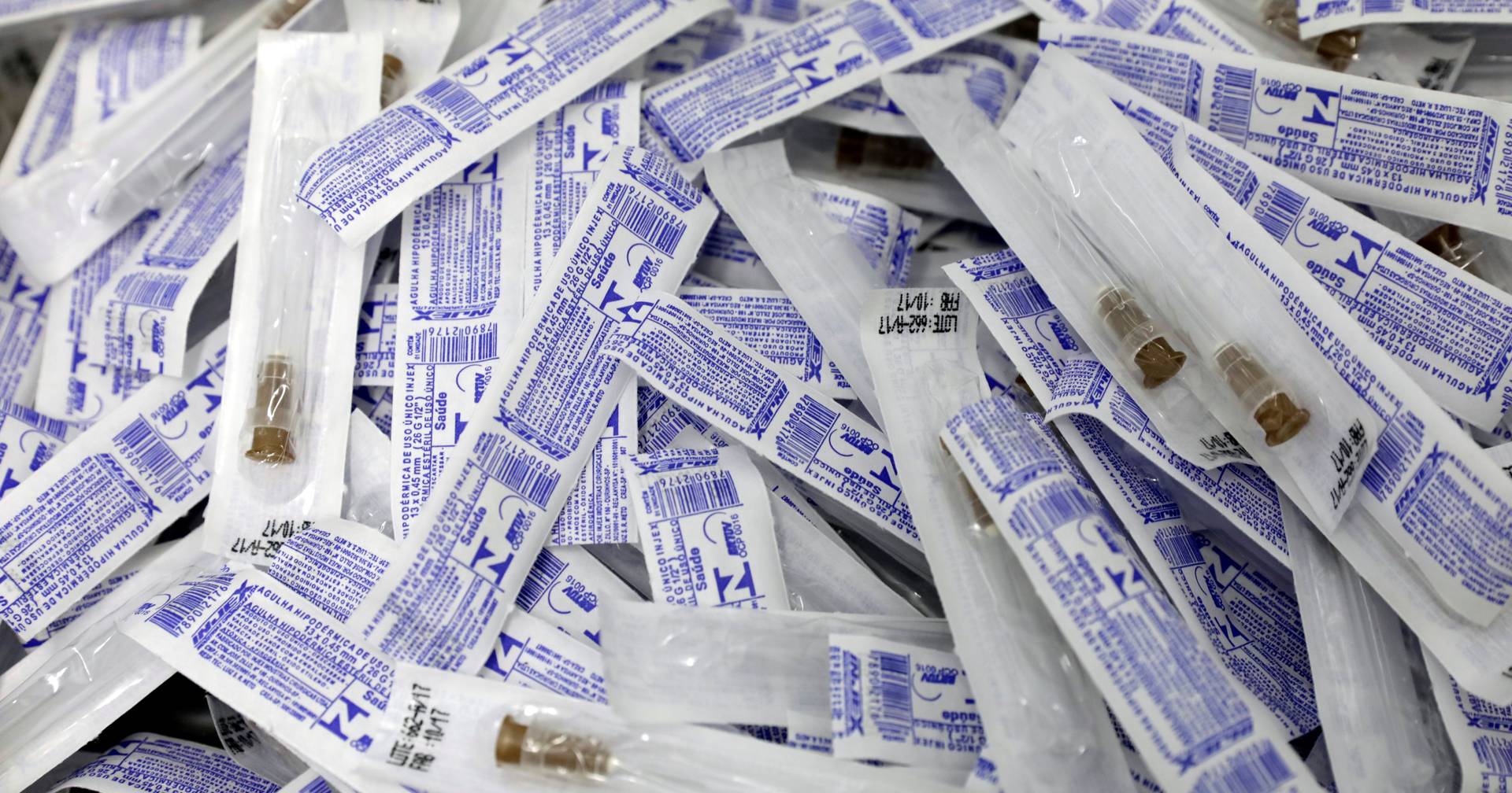 DGS recomenda vacina da febre amarela a quem viaja para o Brasil - SIC ...