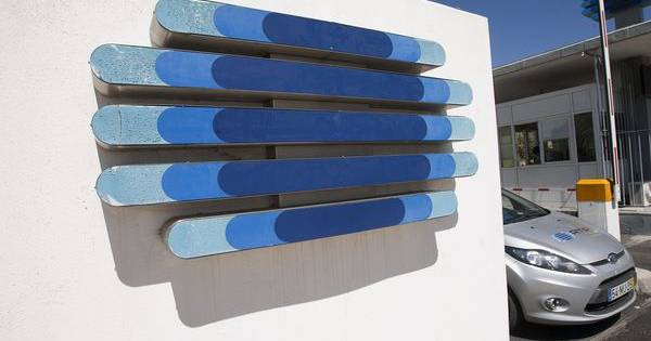 Morreu aos 86 anos a primeira locutora de continuidade da RTP - SIC ...