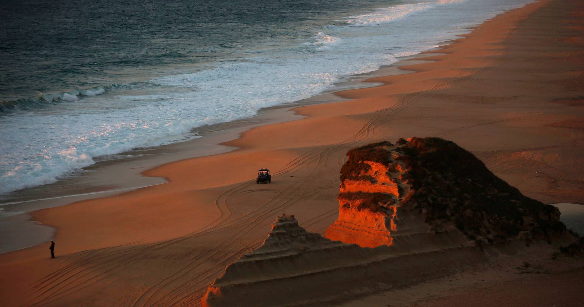Super Bock Super Rock: festivaleiros esperados no recinto e na praia do ...