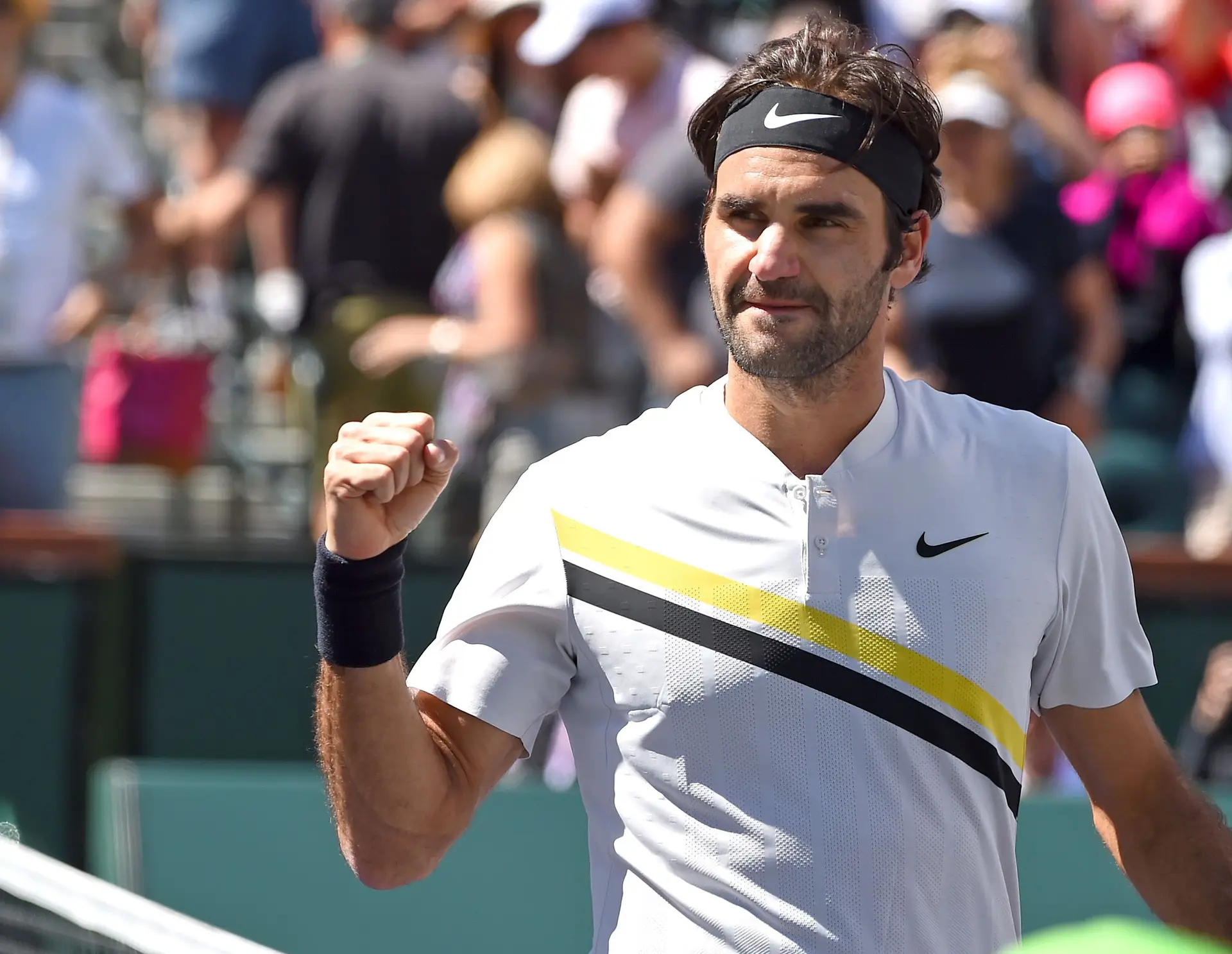 Tenista Federer regressa ao topo da liderança mundial - SIC Notícias
