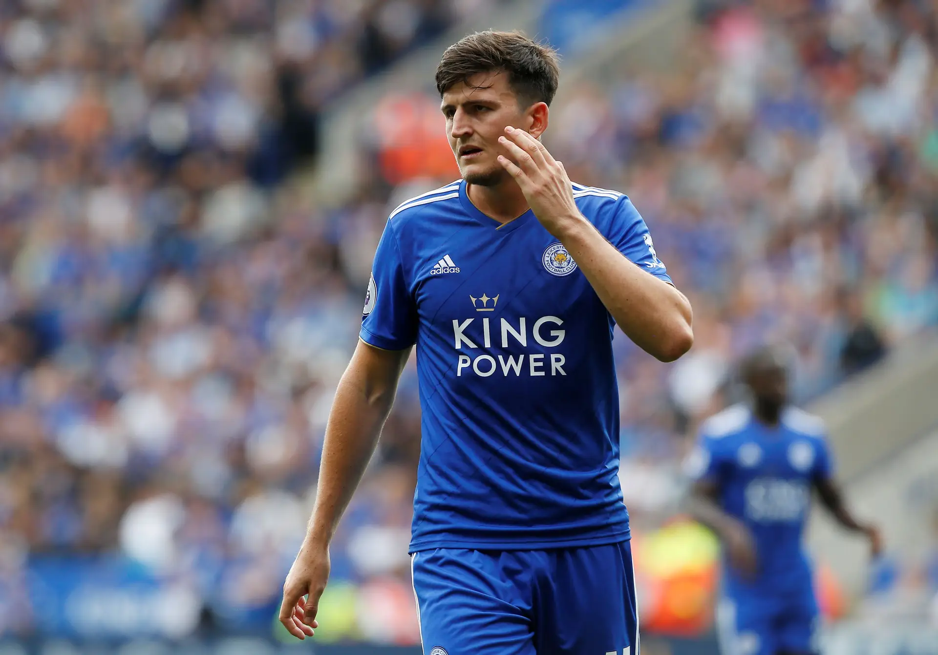 Harry Maguire assina pelo Manchester United por valor recorde - SIC ...