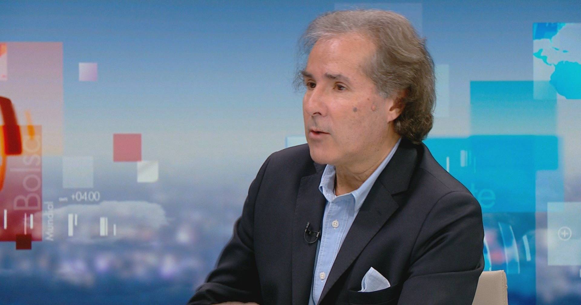 Leste/Oeste com Nuno Rogeiro - SIC Notícias