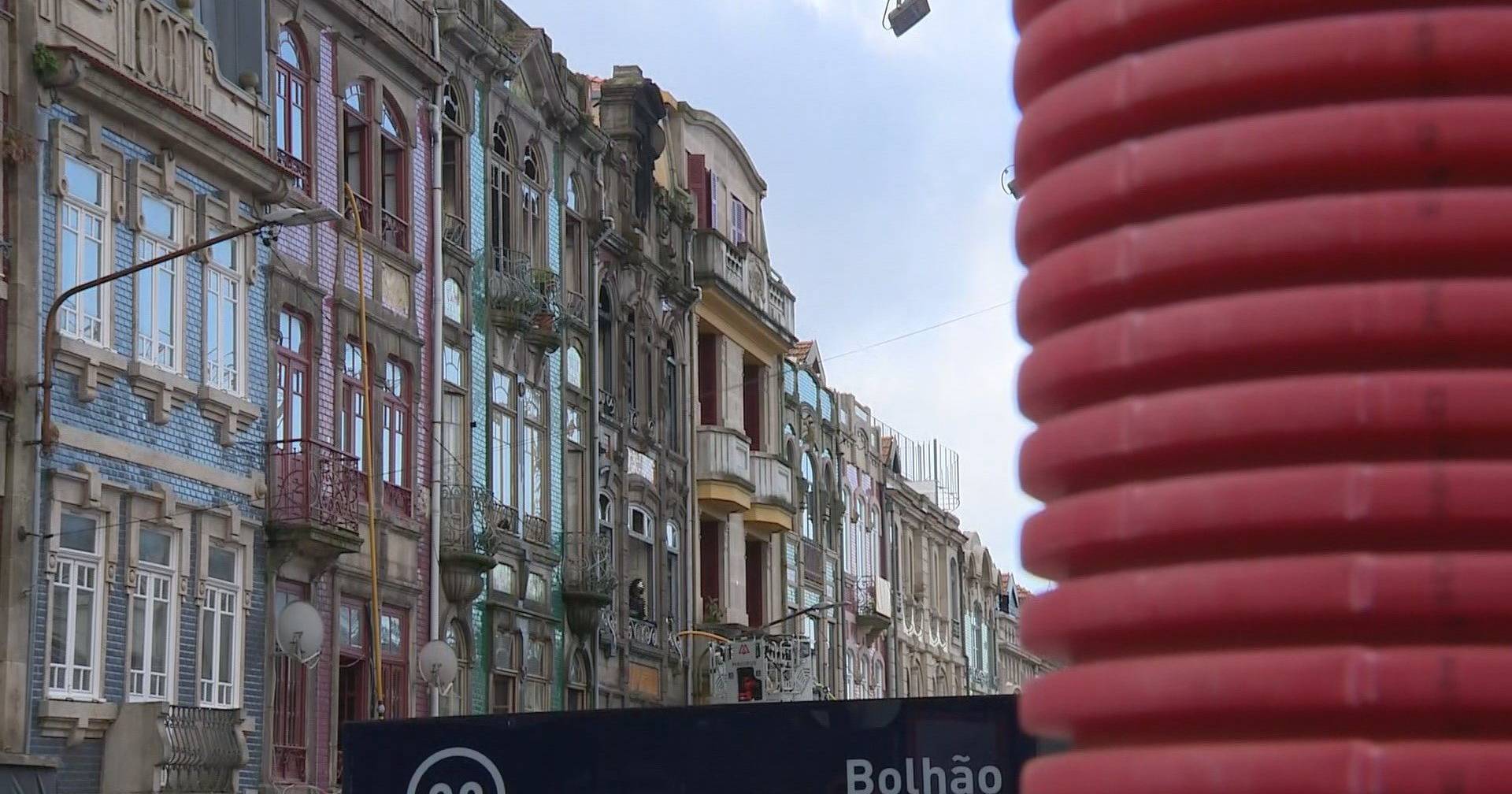 Fogo em prédio no Porto fez um morto e cinco feridos - SIC Notícias