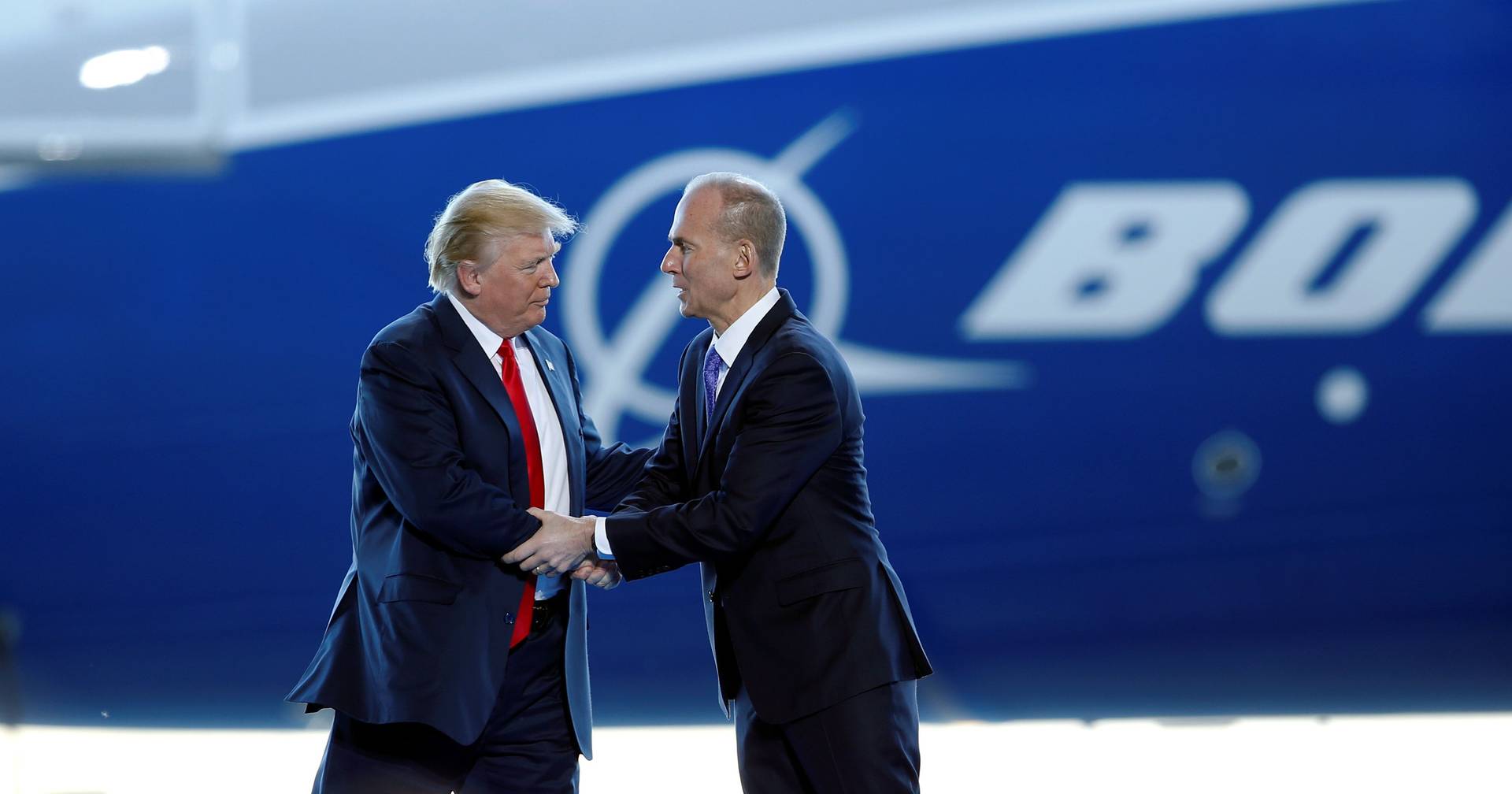 Diretor da Boeing telefonou a Trump parar manifestar confiança nos 737 ...