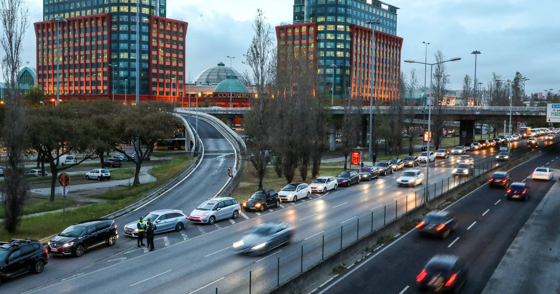 Segunda Circular com trânsito condicionado até junho de 2025 - SIC Notícias