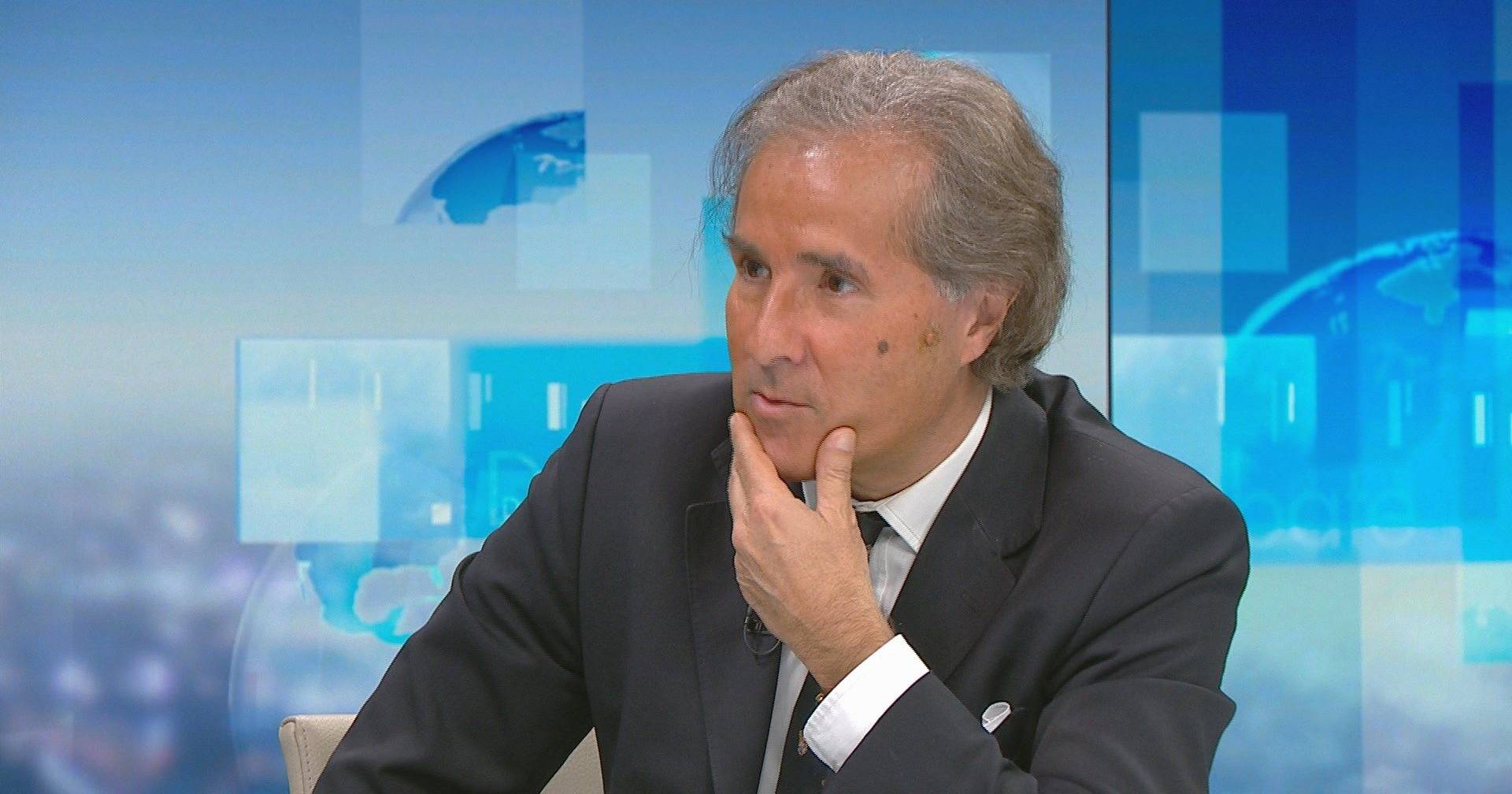 Leste/ Oeste com Nuno Rogeiro - SIC Notícias