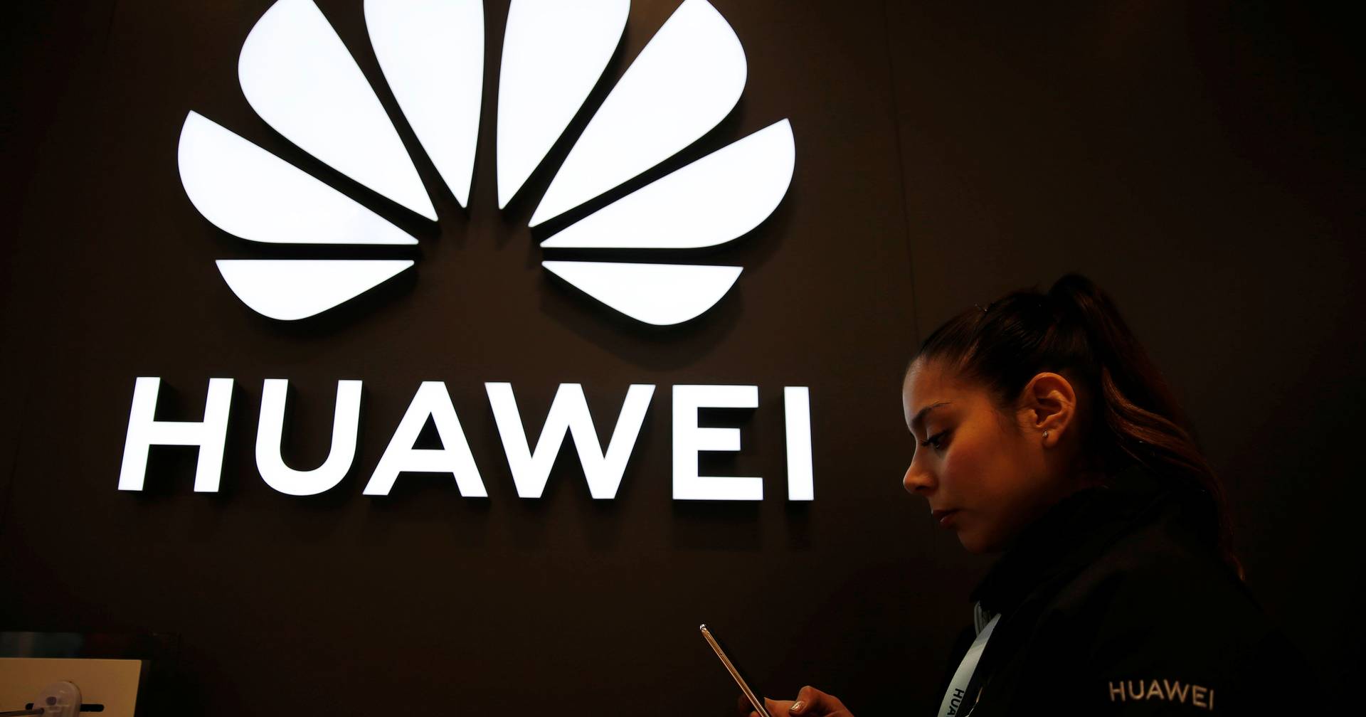 Huawei Portugal abre em setembro centro de apoio para a Europa - SIC ...