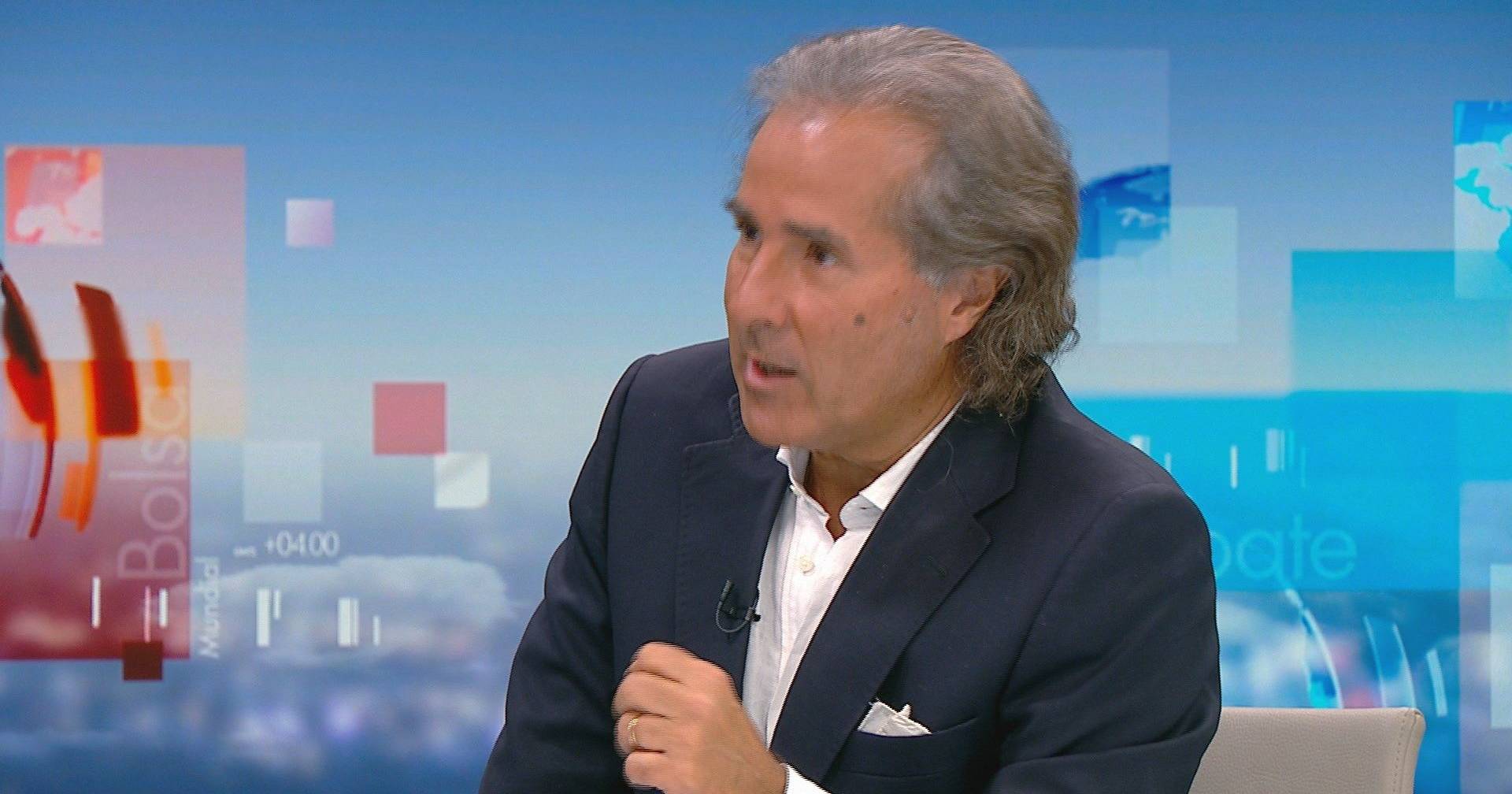 Leste/Oeste com Nuno Rogeiro - SIC Notícias