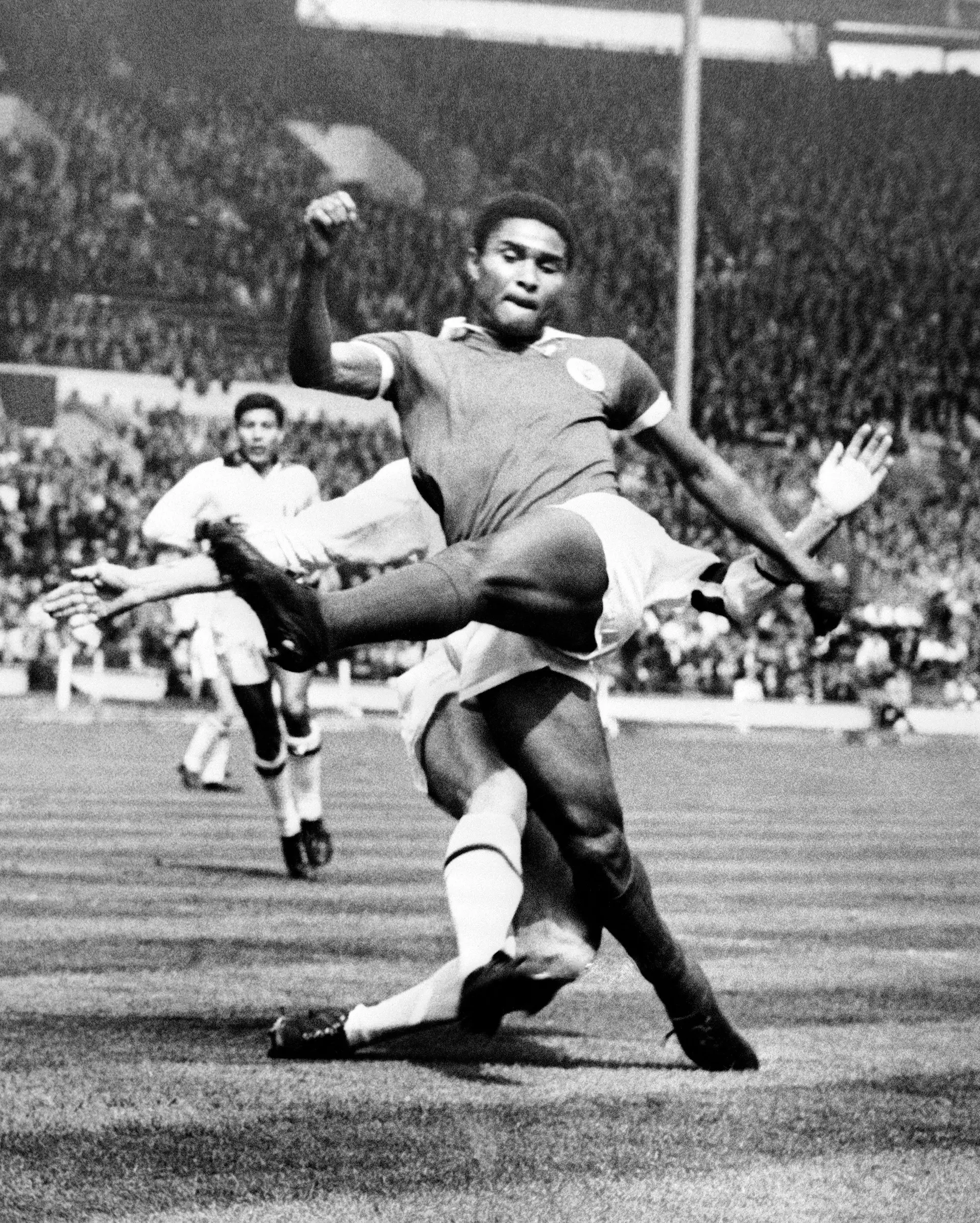 Eusébio estreia-se oficialmente pelo Benfica com um golo. O que ficou ...