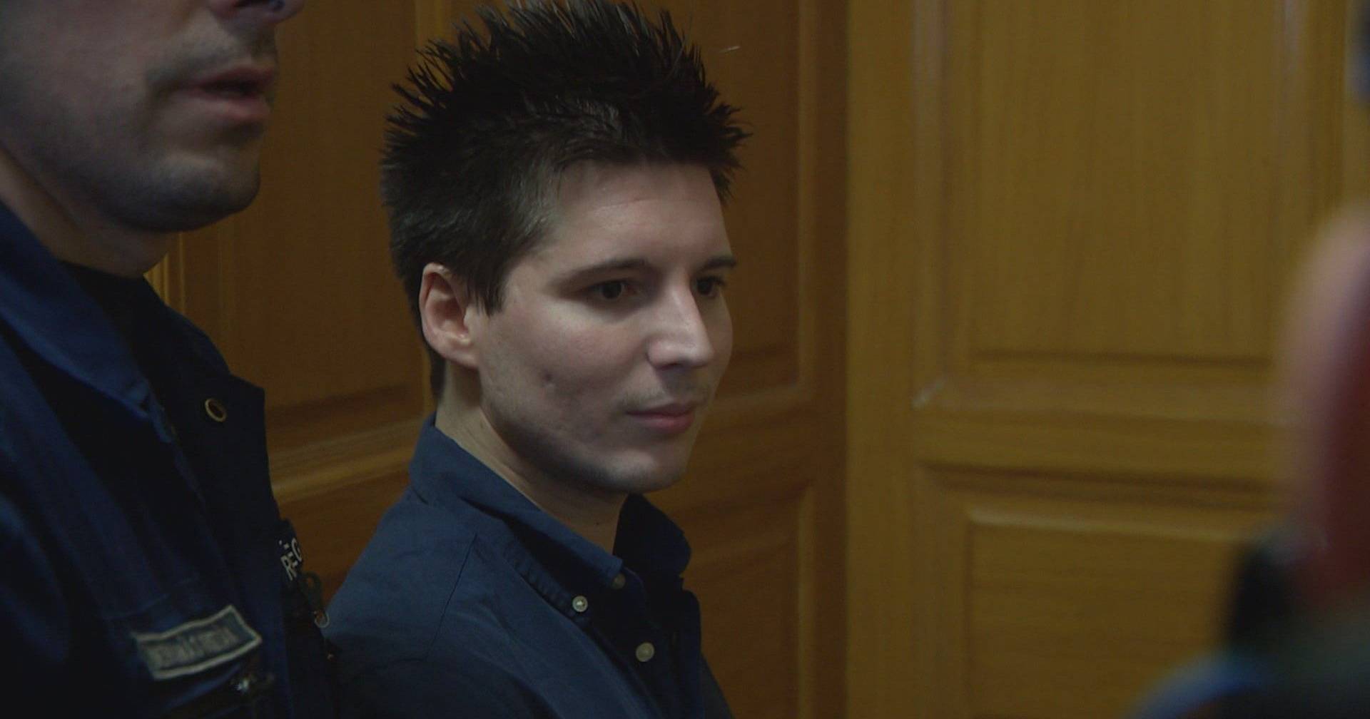 Football Leaks Colaboração Com Autoridades Dá Pena Suspensa A Rui Pinto Sic Notícias