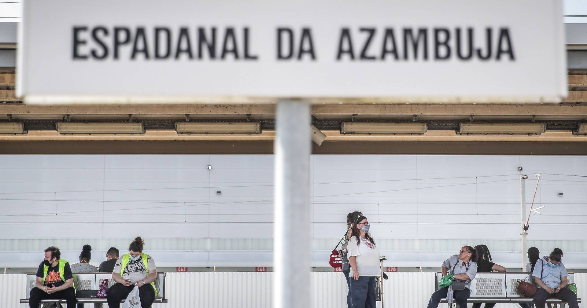 A estação de comboios do Espadanal da Azambuja, uma das mais ...