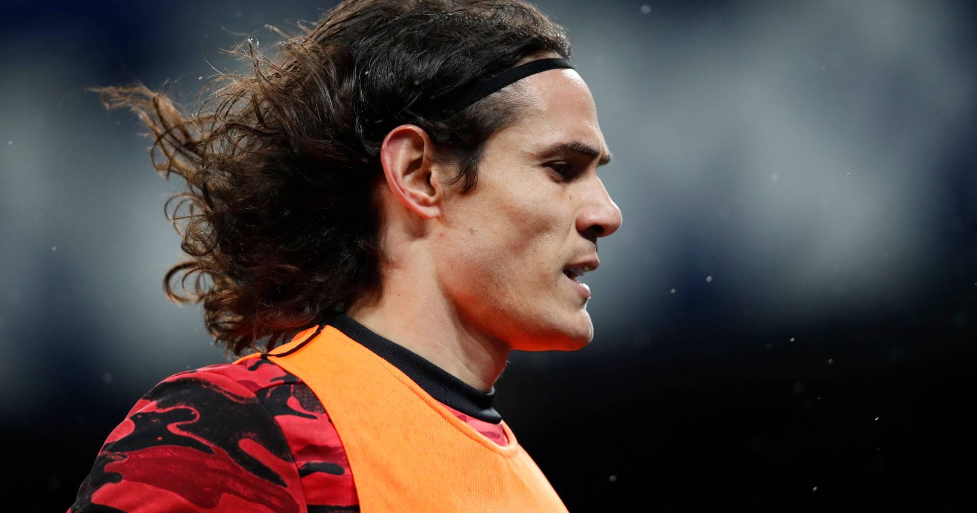 Edison Cavani muito próximo de reforçar o Valência - SIC Notícias