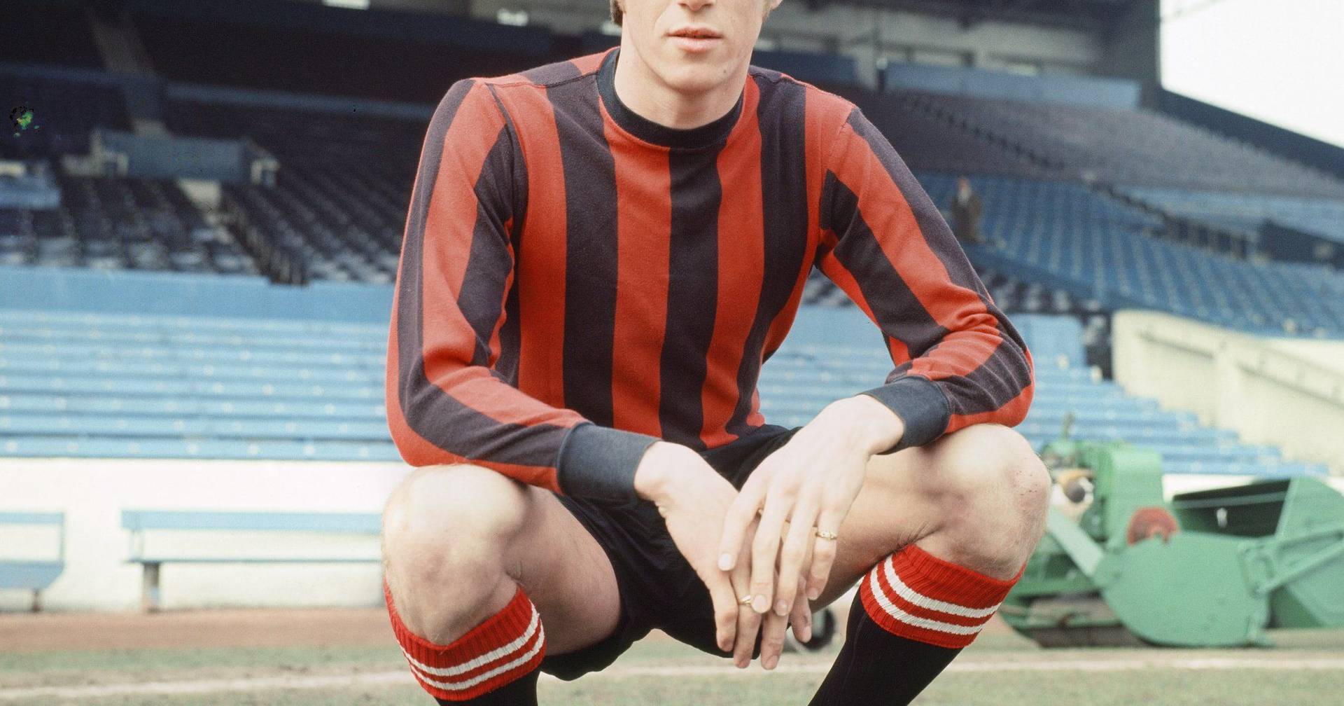 Antiga glória do Manchester City, Colin Bell, morreu aos 74 anos - SIC ...