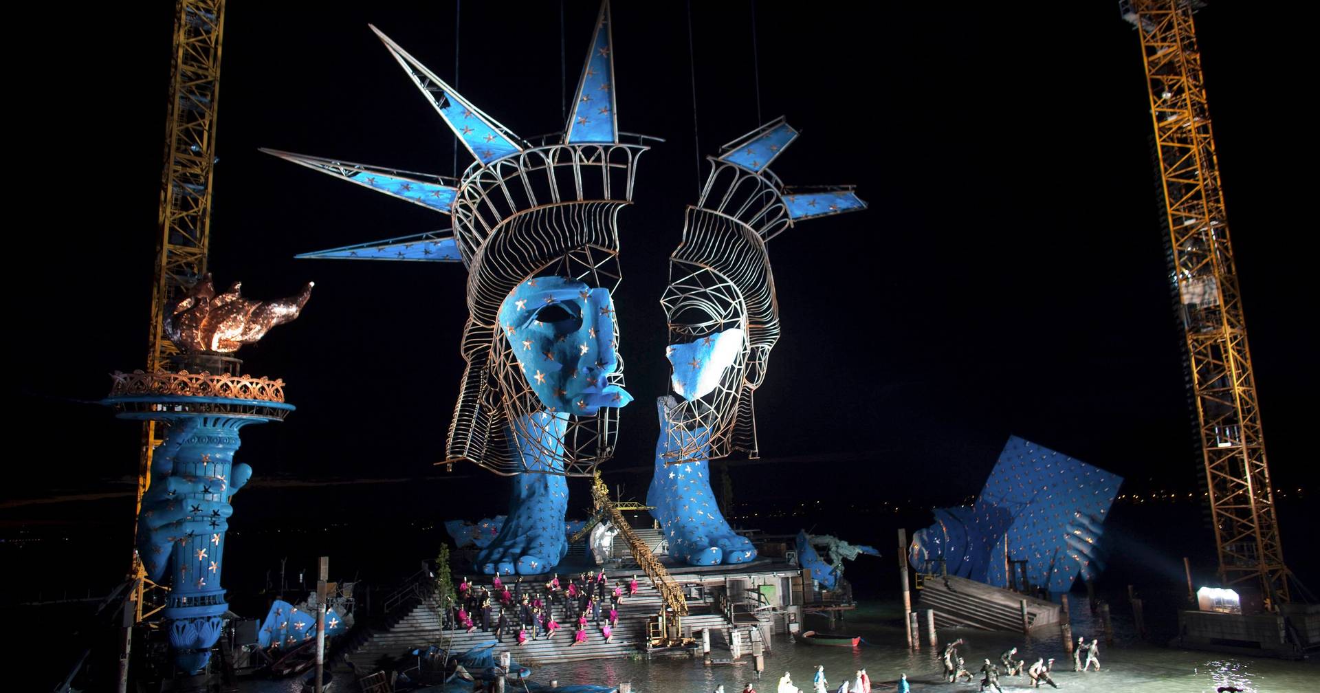 Morreu o encenador de ópera Graham Vick - SIC Notícias