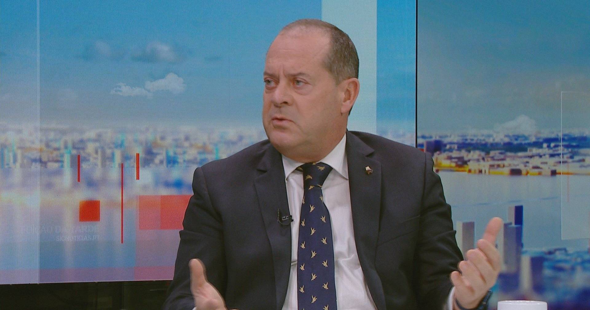 Deputado do Chega anuncia candidatura a Cascais e admite avançar contra ...