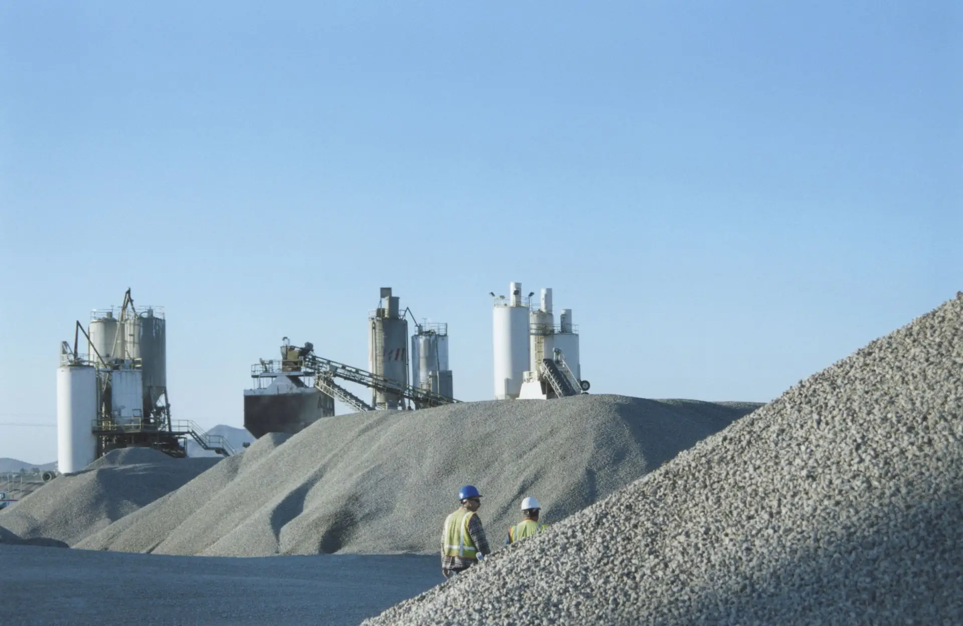 Indústria do cimento cresceu durante a pandemia - SIC Notícias