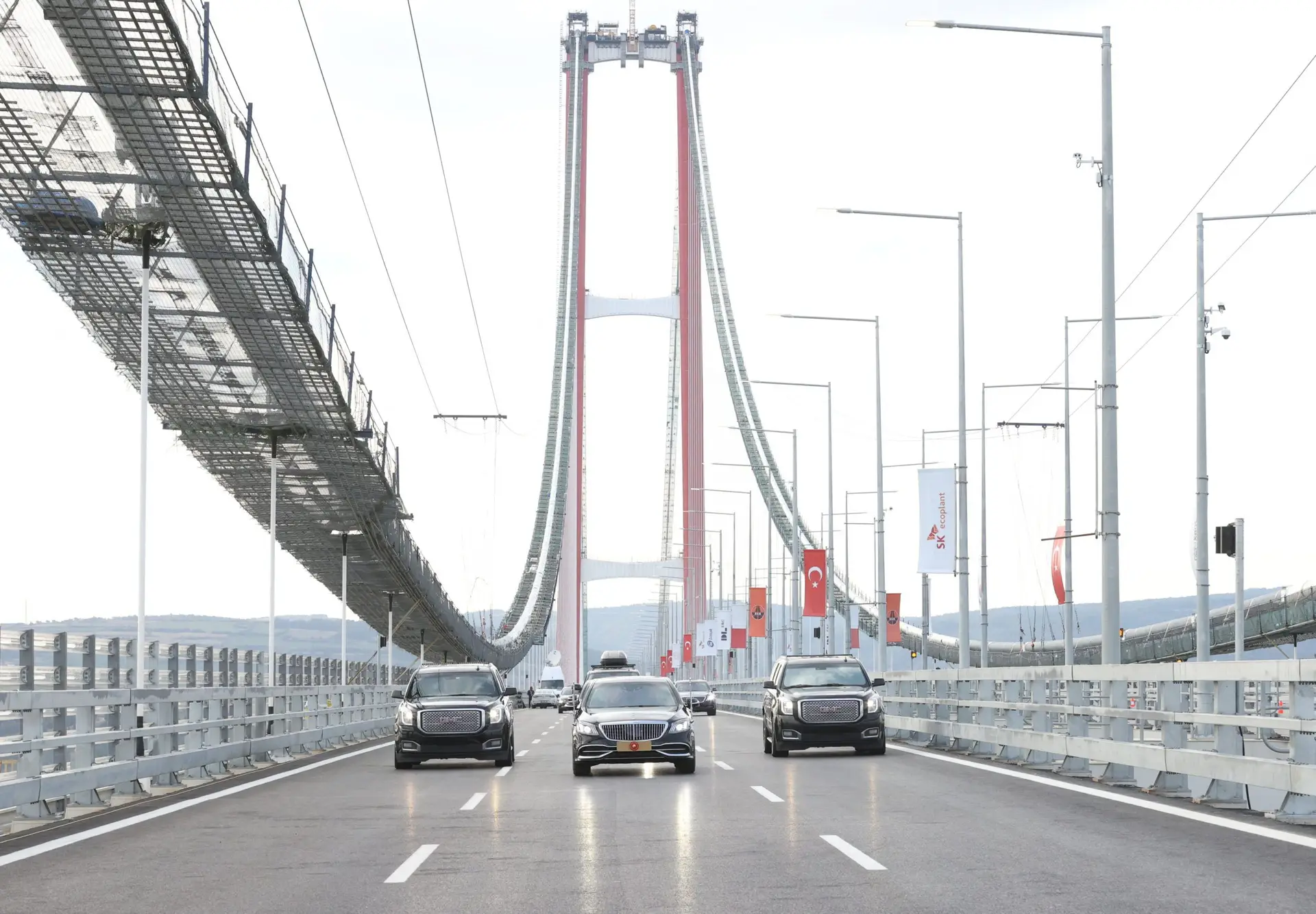 A maior ponte suspensa do mundo entre a Ásia e a Europa foi inaugurada ...
