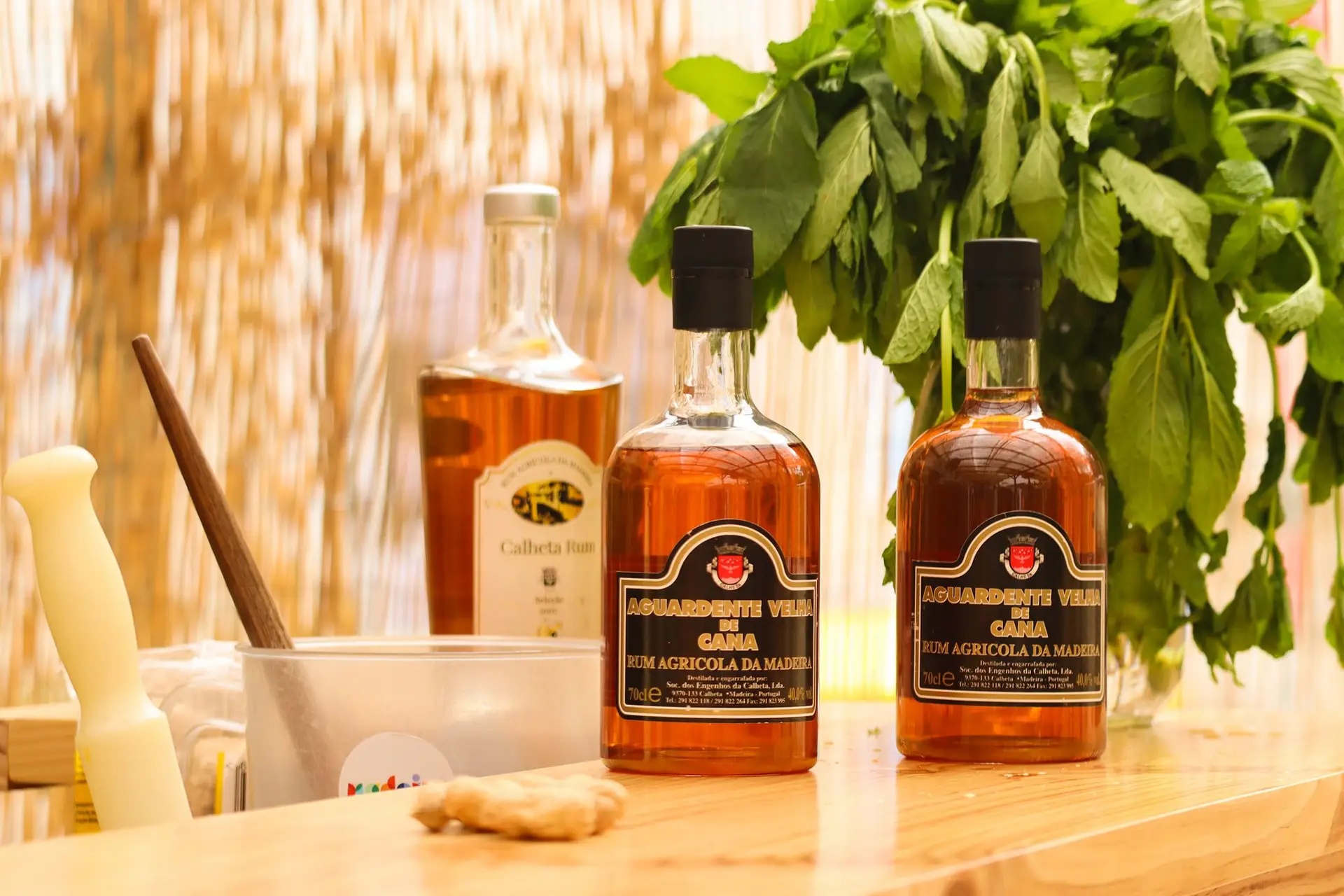 Há um festival na Madeira que celebra o rum, bebida que serve de base à ...