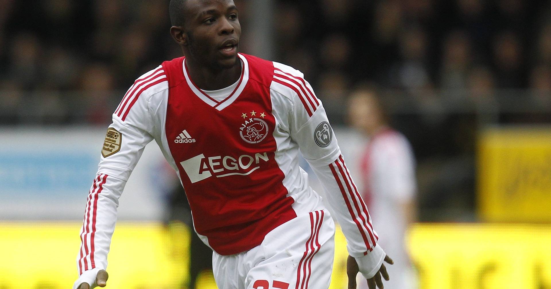 Ex-jogador do Ajax Jody Lukoki morre aos 29 anos - SIC Notícias