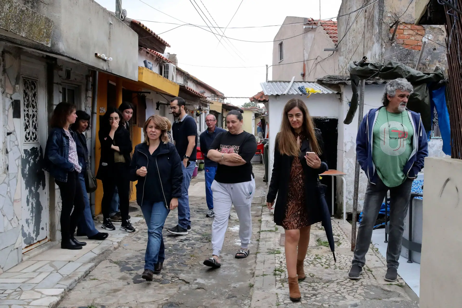 Dezanove famílias recebem ordem de despejo na Ajuda - SIC Notícias