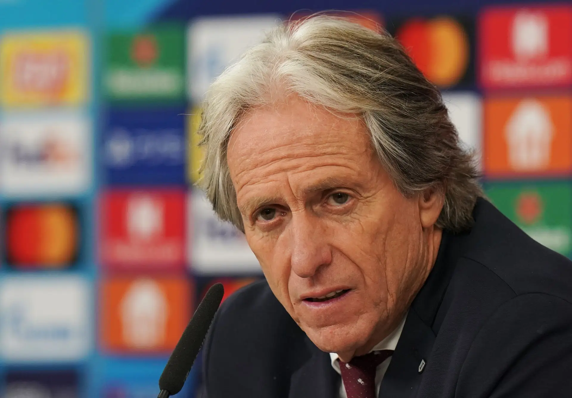 “Bem-vindo”: Jorge Jesus oficializado por uma época como treinador do ... “Bem-vindo”: Jorge Jesus oficializado por uma época como treinador do ...