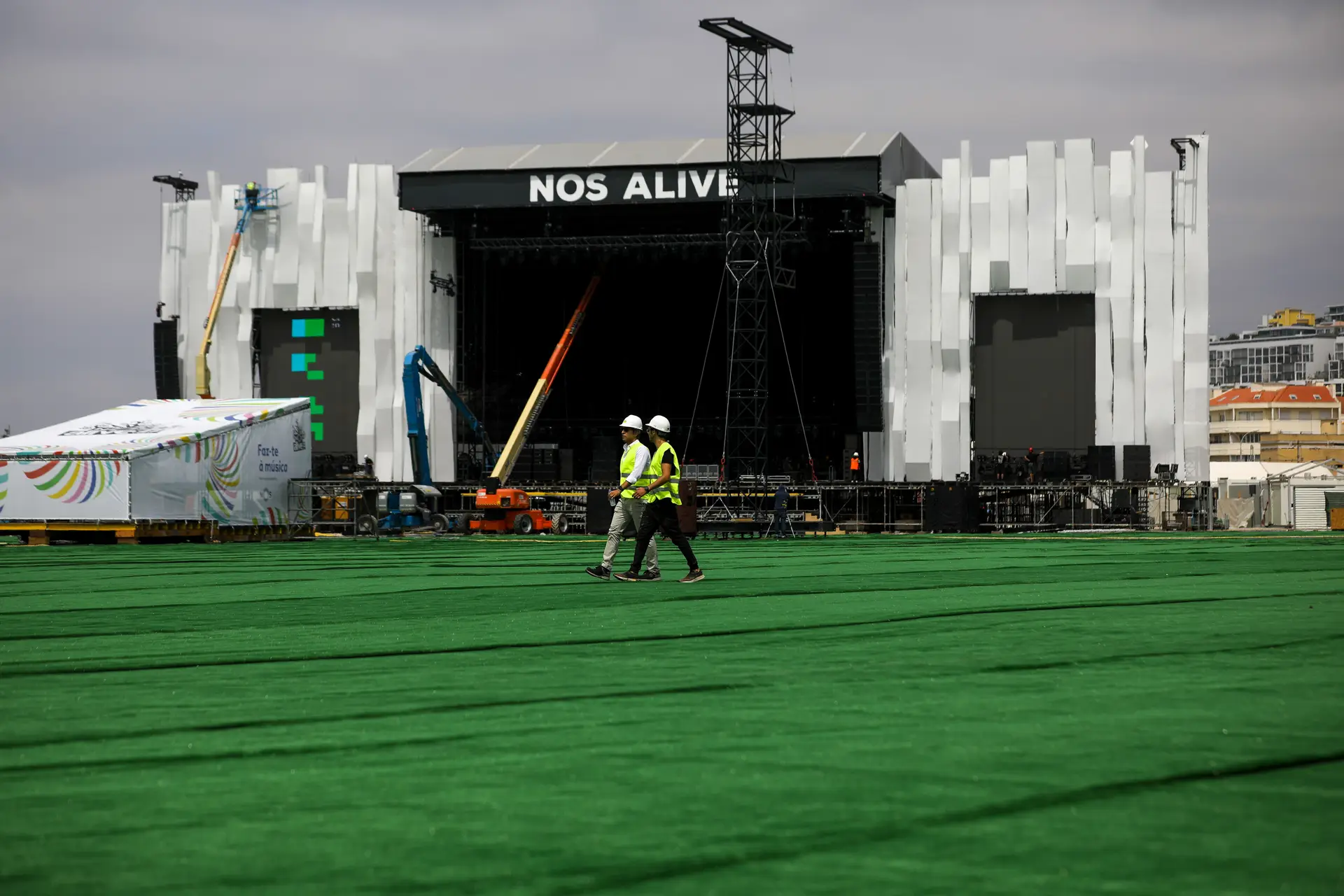 Concerto cancelado no NOS Alive devido a complicações nos aeroportos ...
