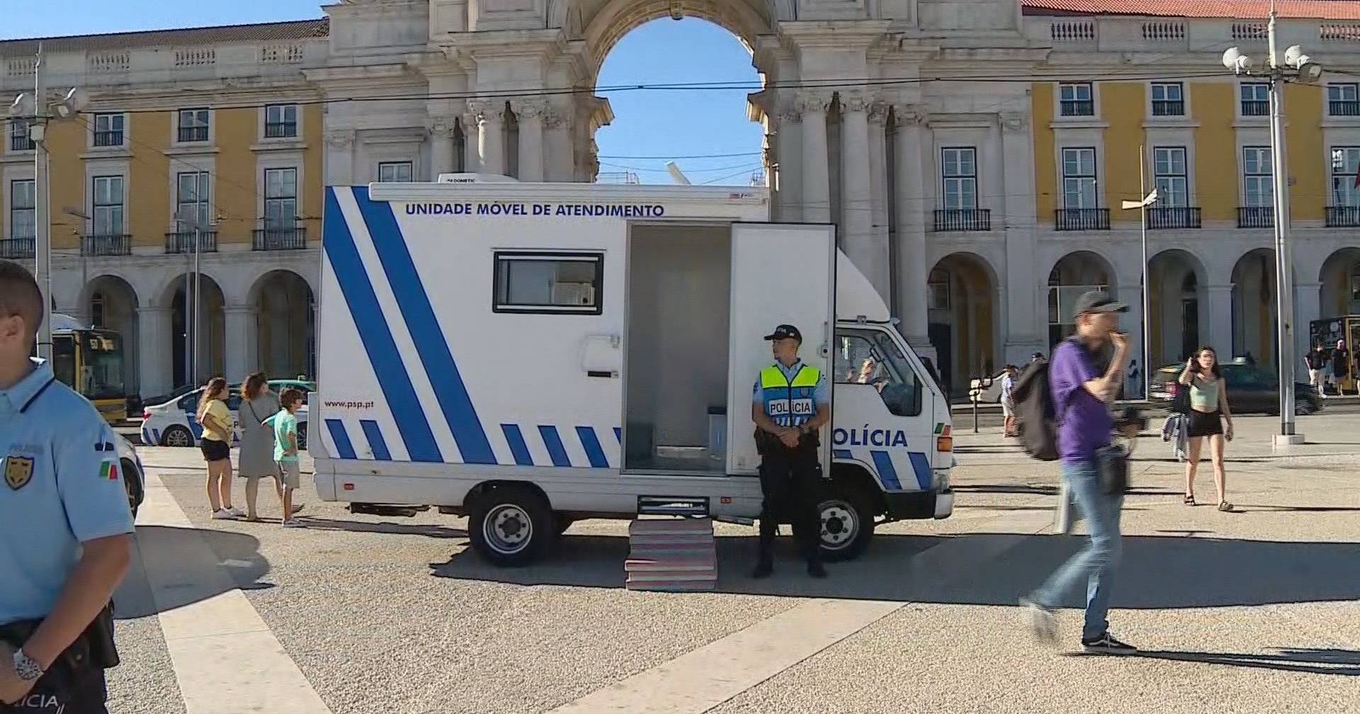 Unidade Móvel da PSP percorre "locais emblemáticos" de Lisboa - SIC ...