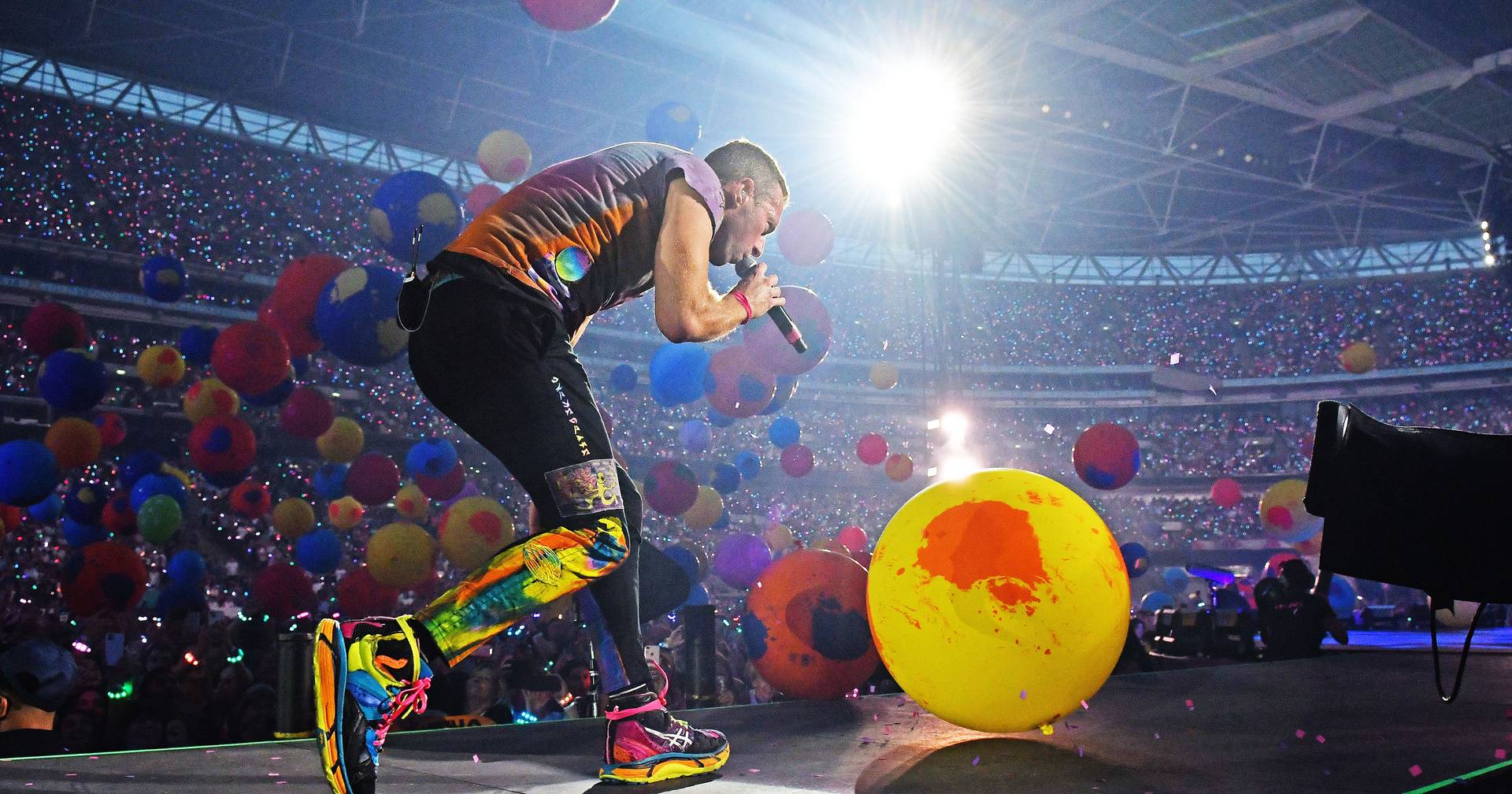 Coldplay: corrida aos bilhetes leva centenas de fãs a passar a noite em ...