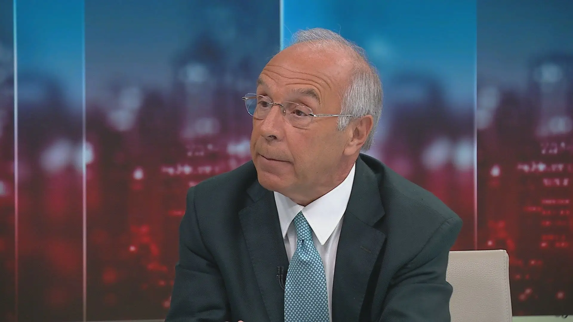 Governo vai limitar aumento das rendas, diz Marques Mendes - SIC Notícias