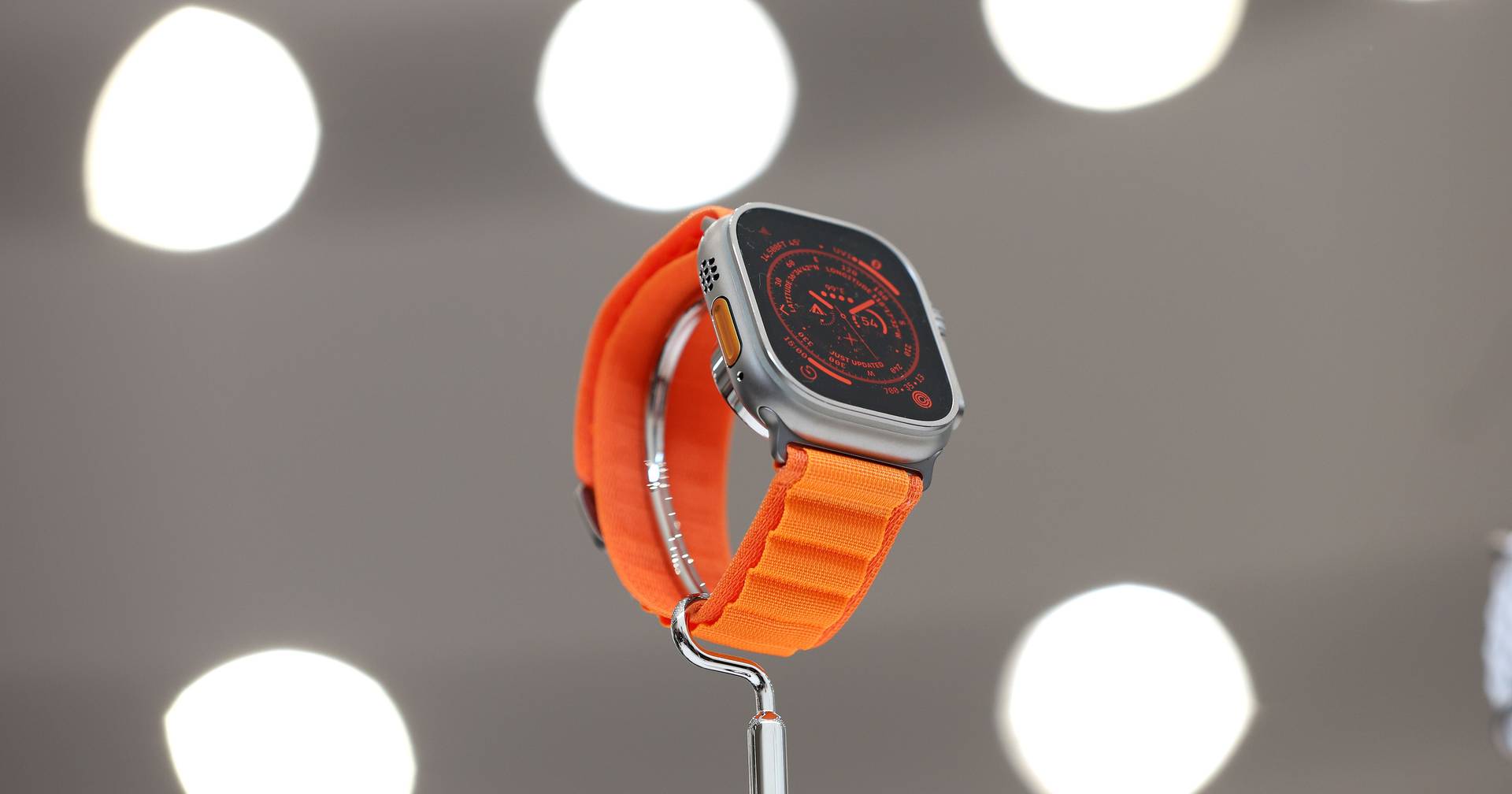 Apple desenvolve câmaras com IA para ‘smartwatches’ - SIC Notícias