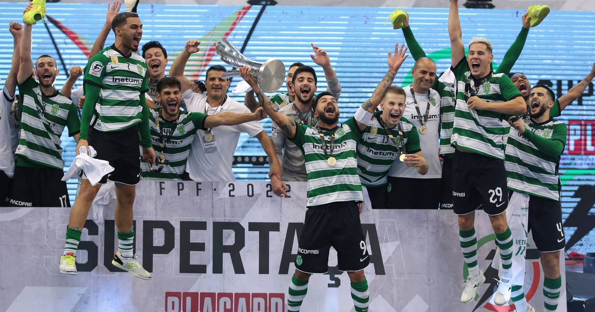 Sporting conquista 11.ª Supertaça de futsal - SIC Notícias