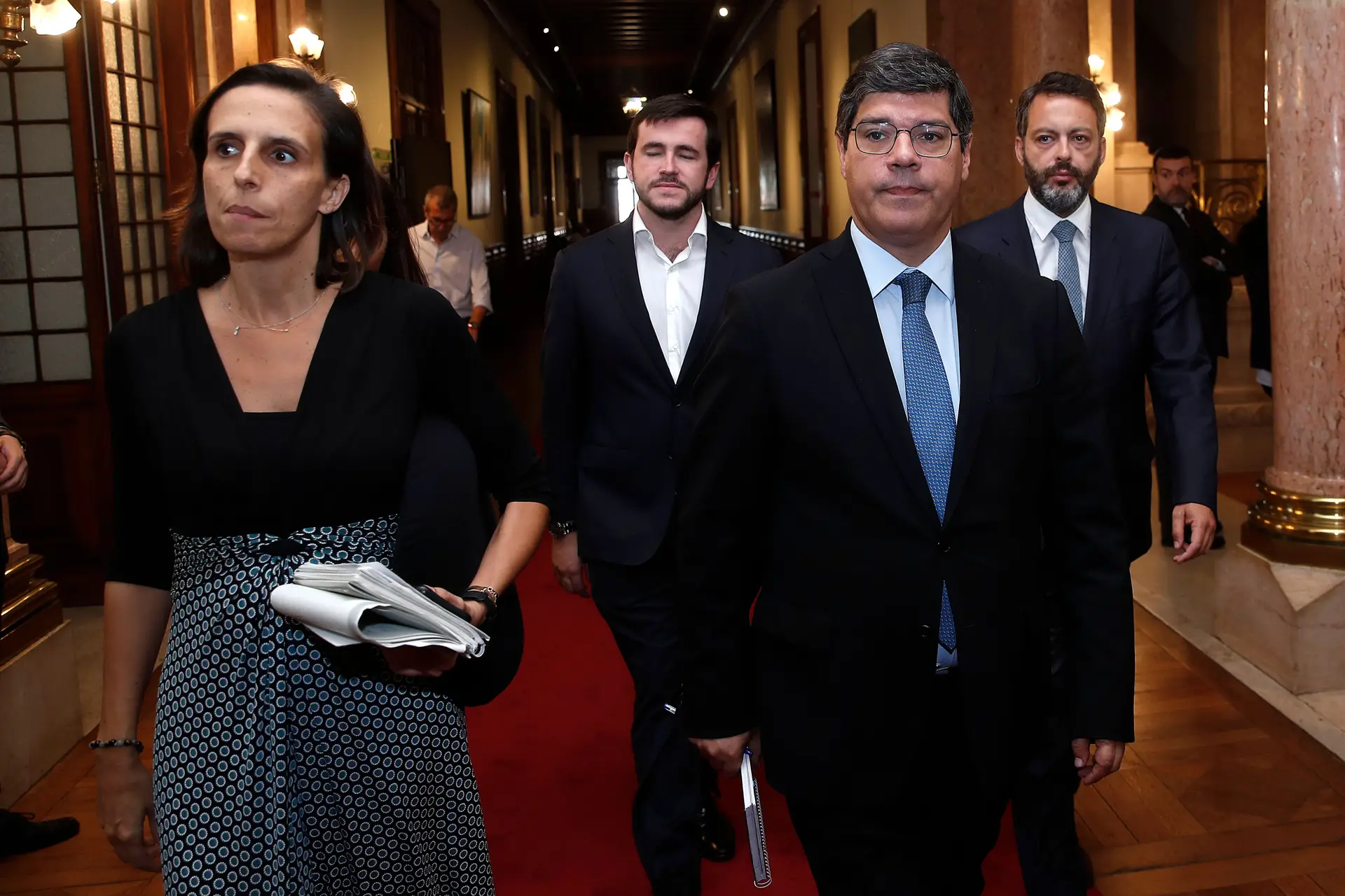Jamila Madeira chorou na reunião da bancada do PS e defendeu ...