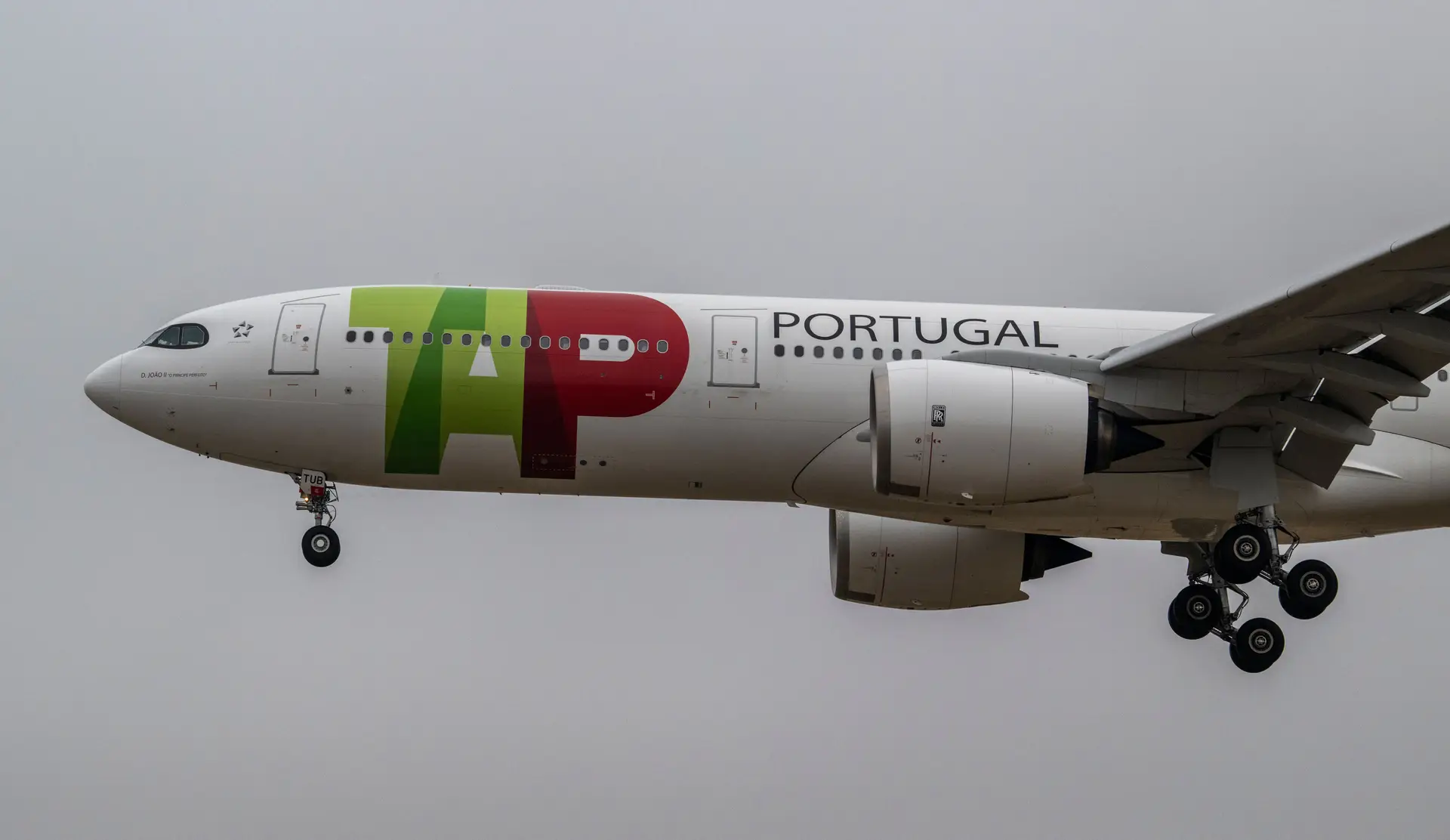 Pilotos da TAP vão ganhar mais para voar em folgas ou férias - SIC Notícias