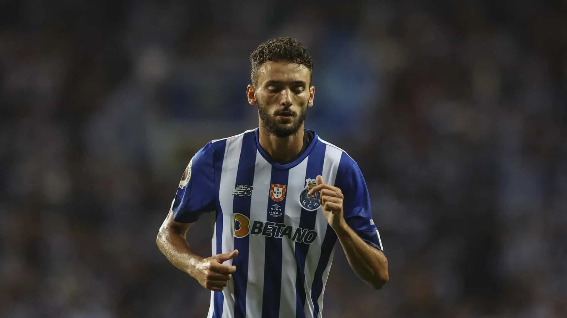 João Mário na convocatória do FC Porto para viagem aos Açores - SIC ...