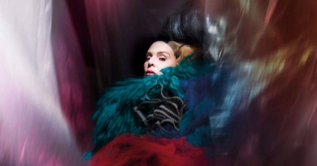 A nova estética do novo disco dos Gift é uma viagem de emoções - SIC ...