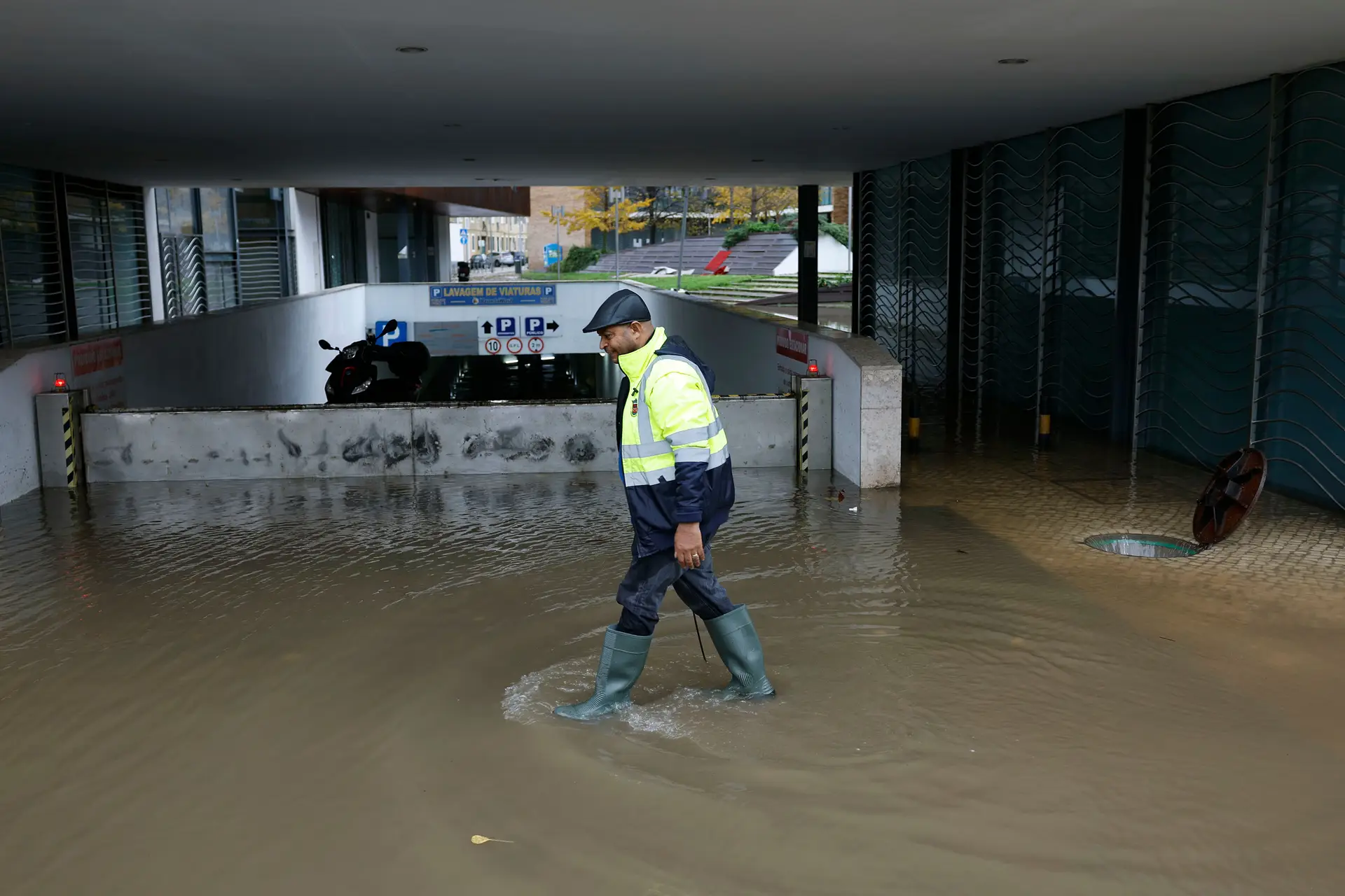 Porque se repetem as cheias em Lisboa? - SIC Notícias