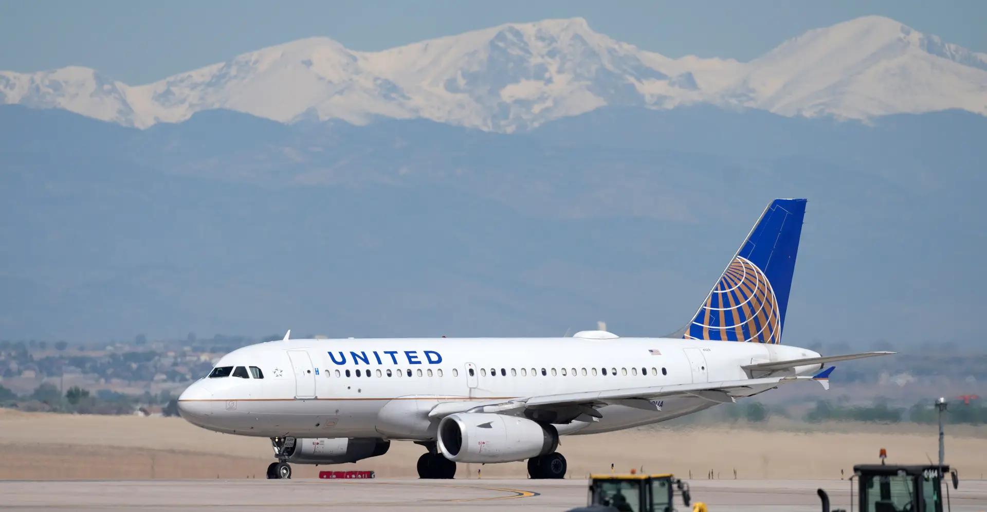United Airlines fecha negócio histórico com a Boeing - SIC Notícias