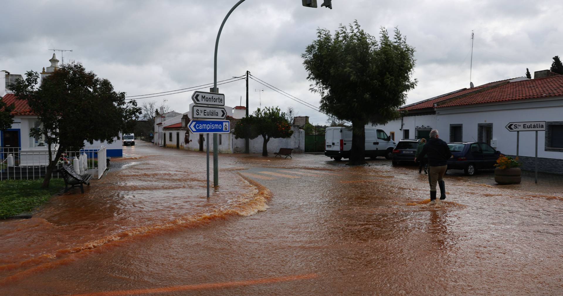 Governo aprova apoio de 185 milhões de euros na sequência das cheias em ...