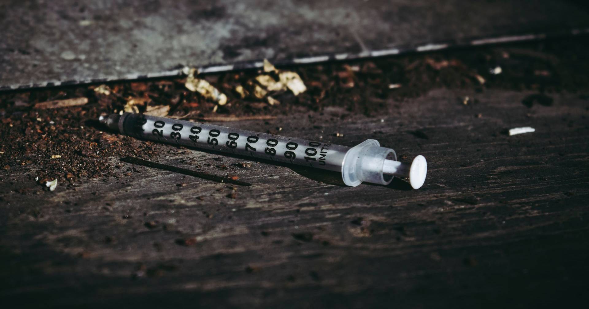 Aumenta a droga a "céu aberto" na Avenida de Ceuta, quem ali passa ...